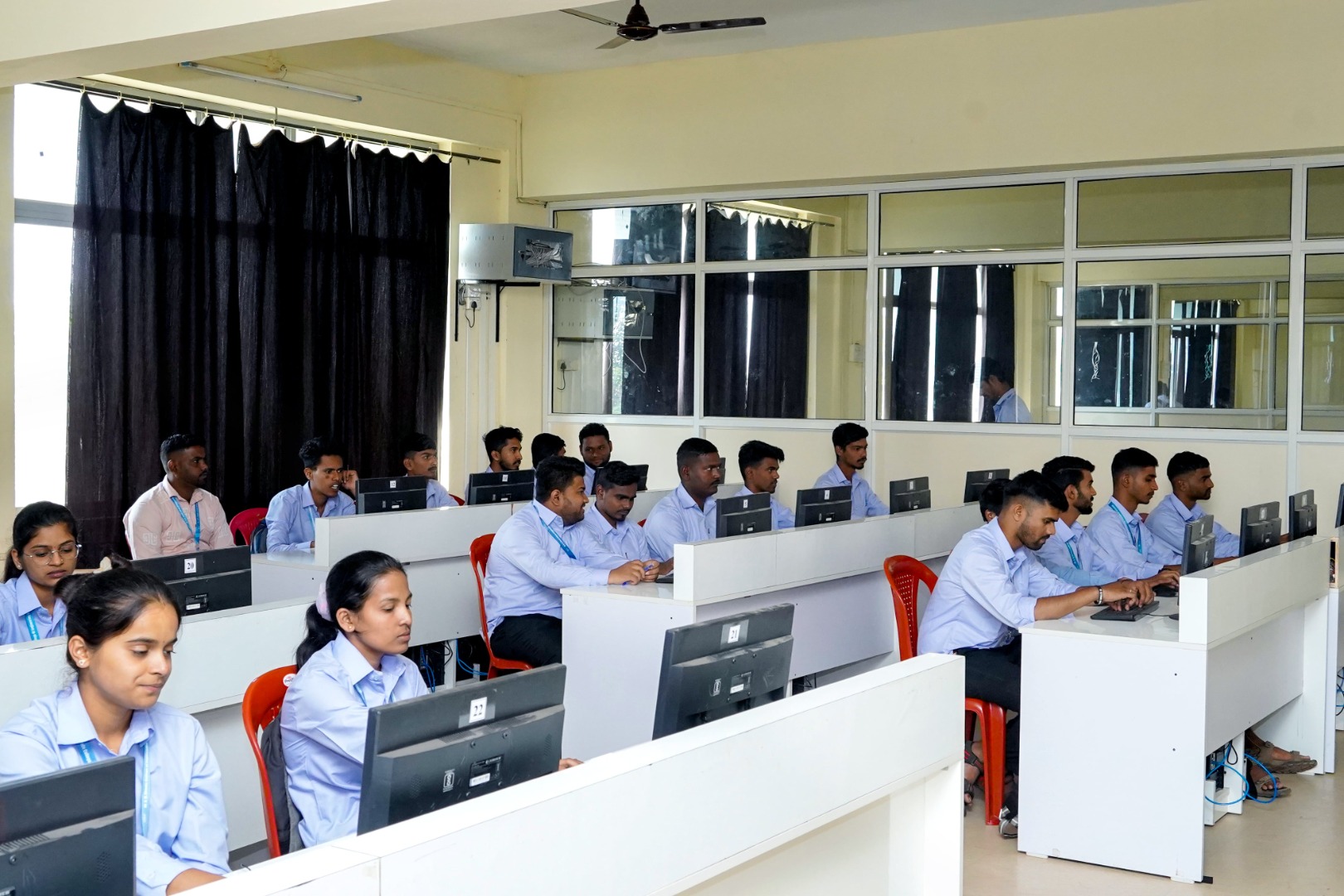 Laboratories – DEPARTMENT OF ELECTRONICS AND COMPUTER SCIENCE